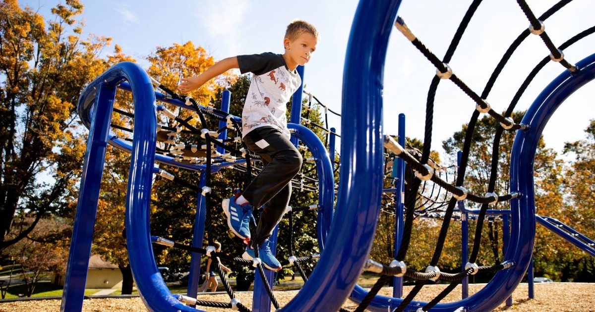 VistaRope | Custom Rope Climbing Play Systems | Cunningham Recreation